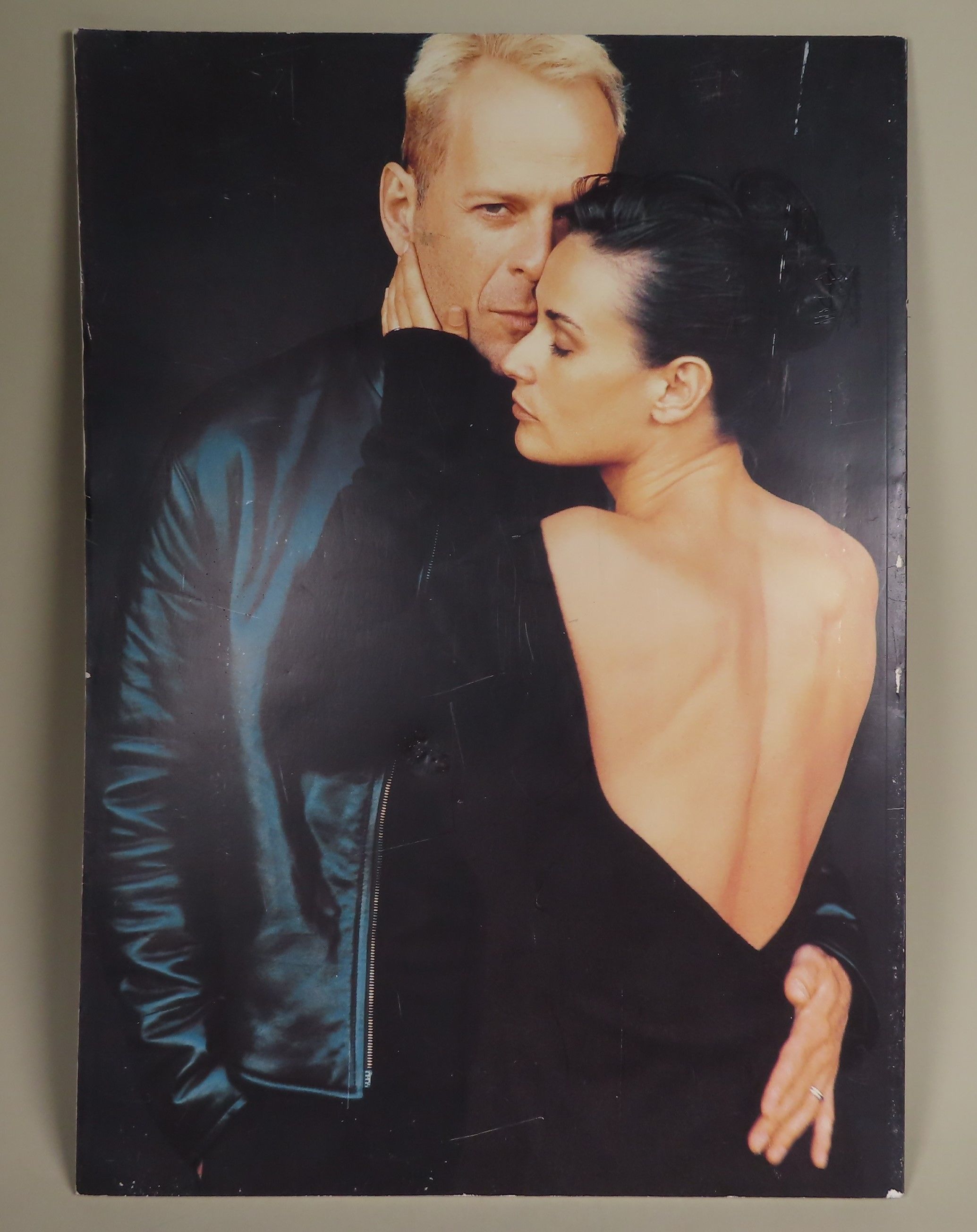 Demi Moore And Bruce Willis Kiss