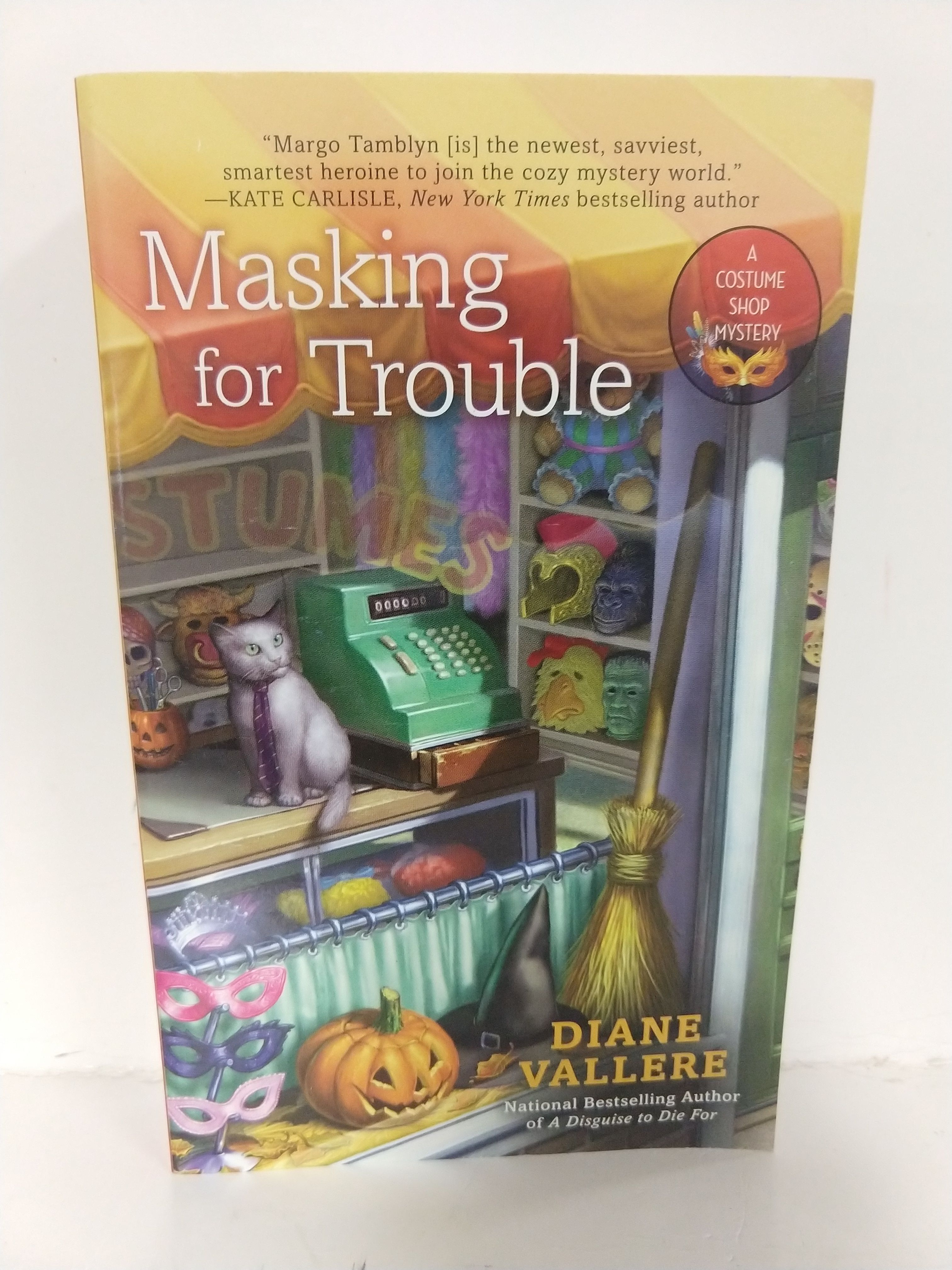 Crushed Velvet (a Material Witness Mystery)