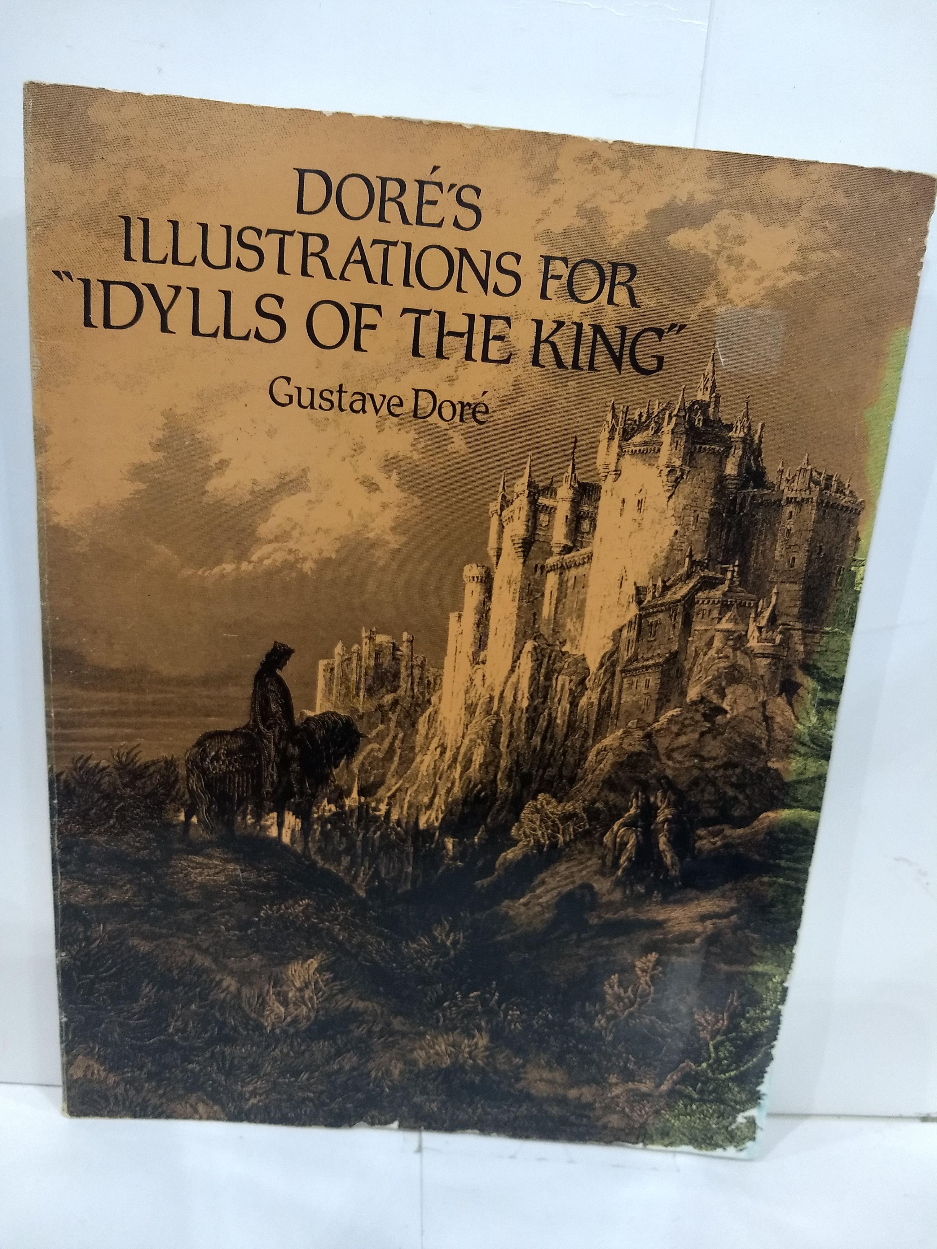 Dore's Illustrations for "Idylls of the King"