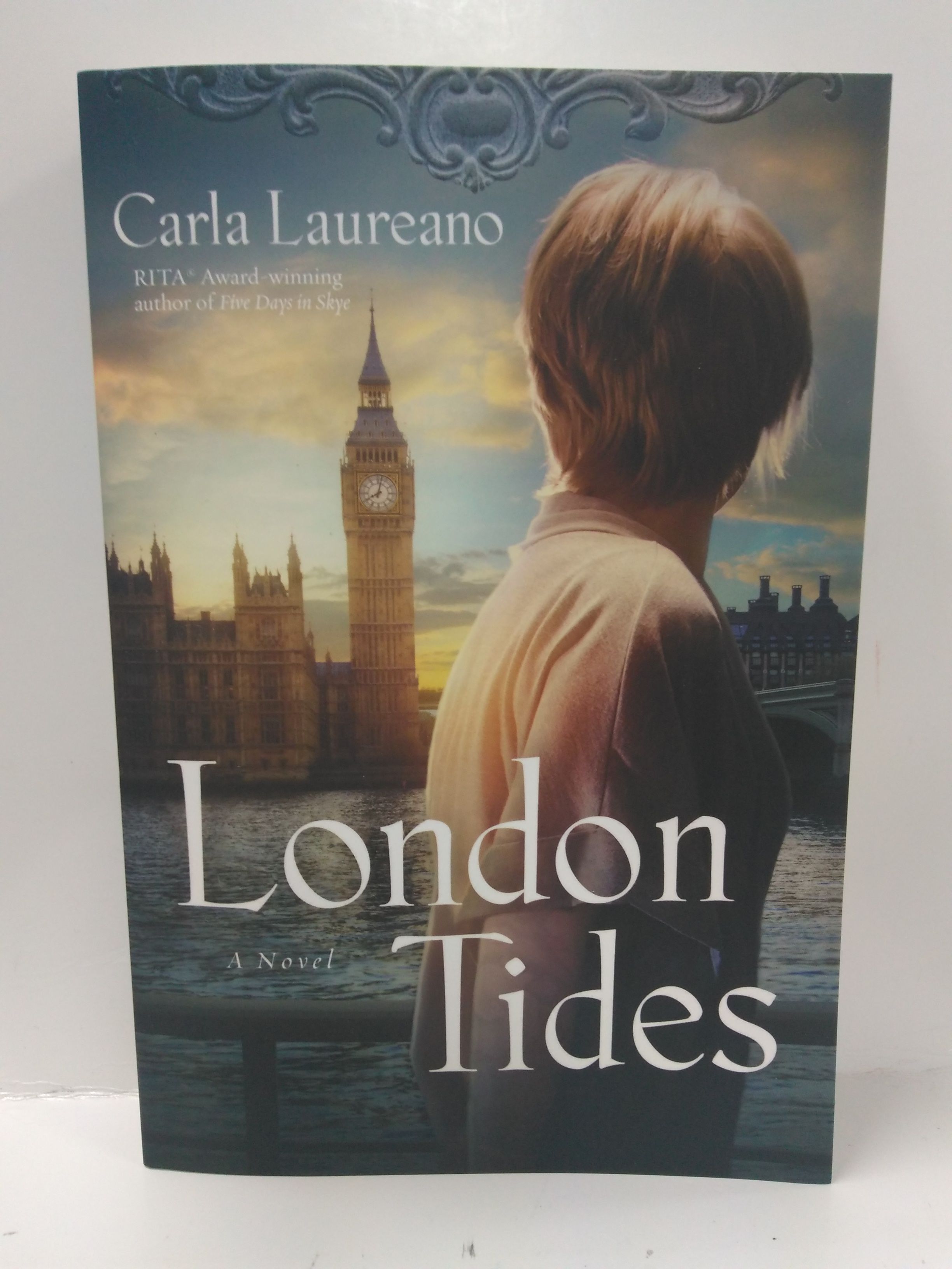 London Tides: A Novel (The MacDonald Family Trilogy)