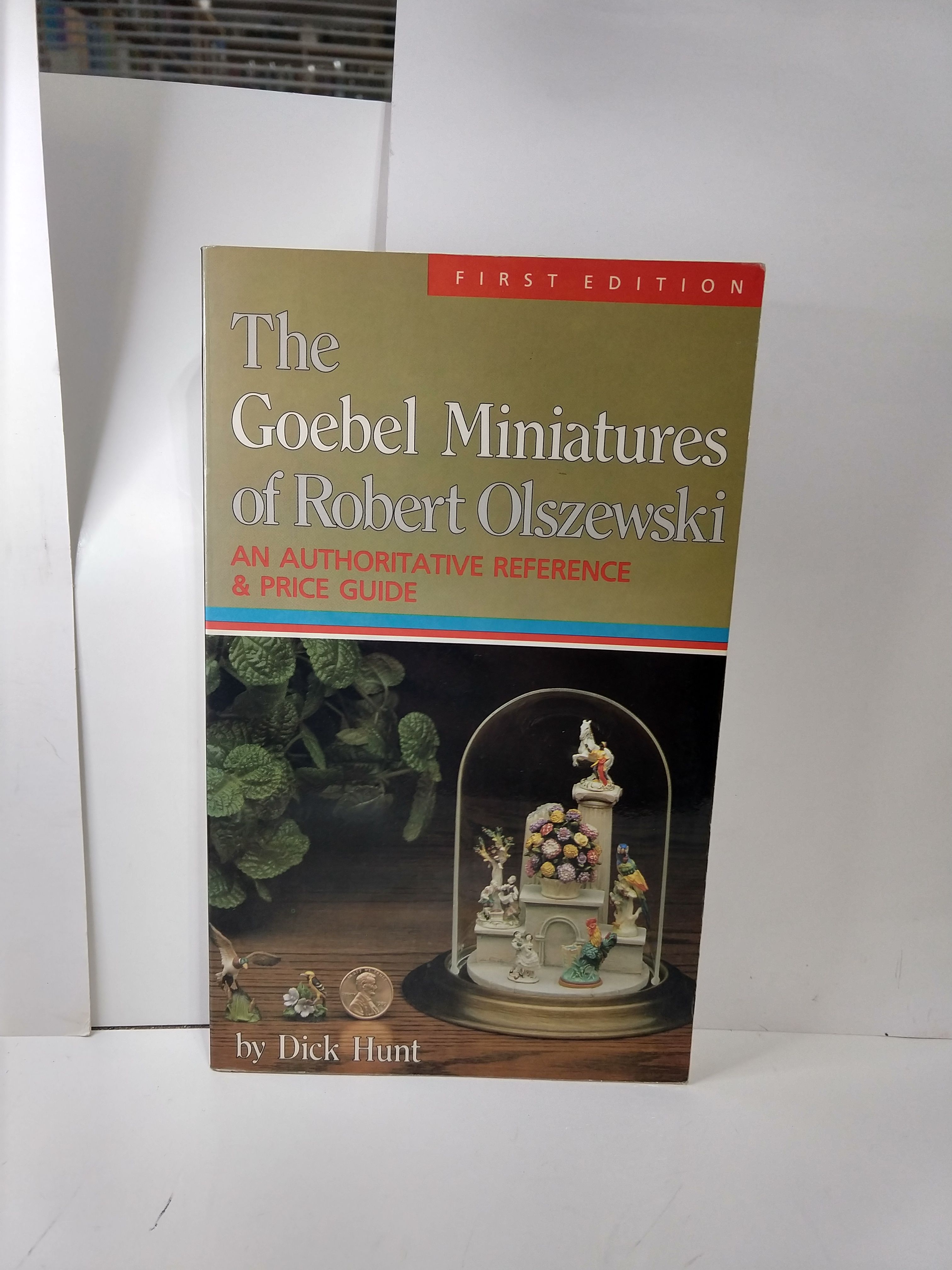 The Goebel Miniatures of Robert Olszewski: An Authoritative Reference ...