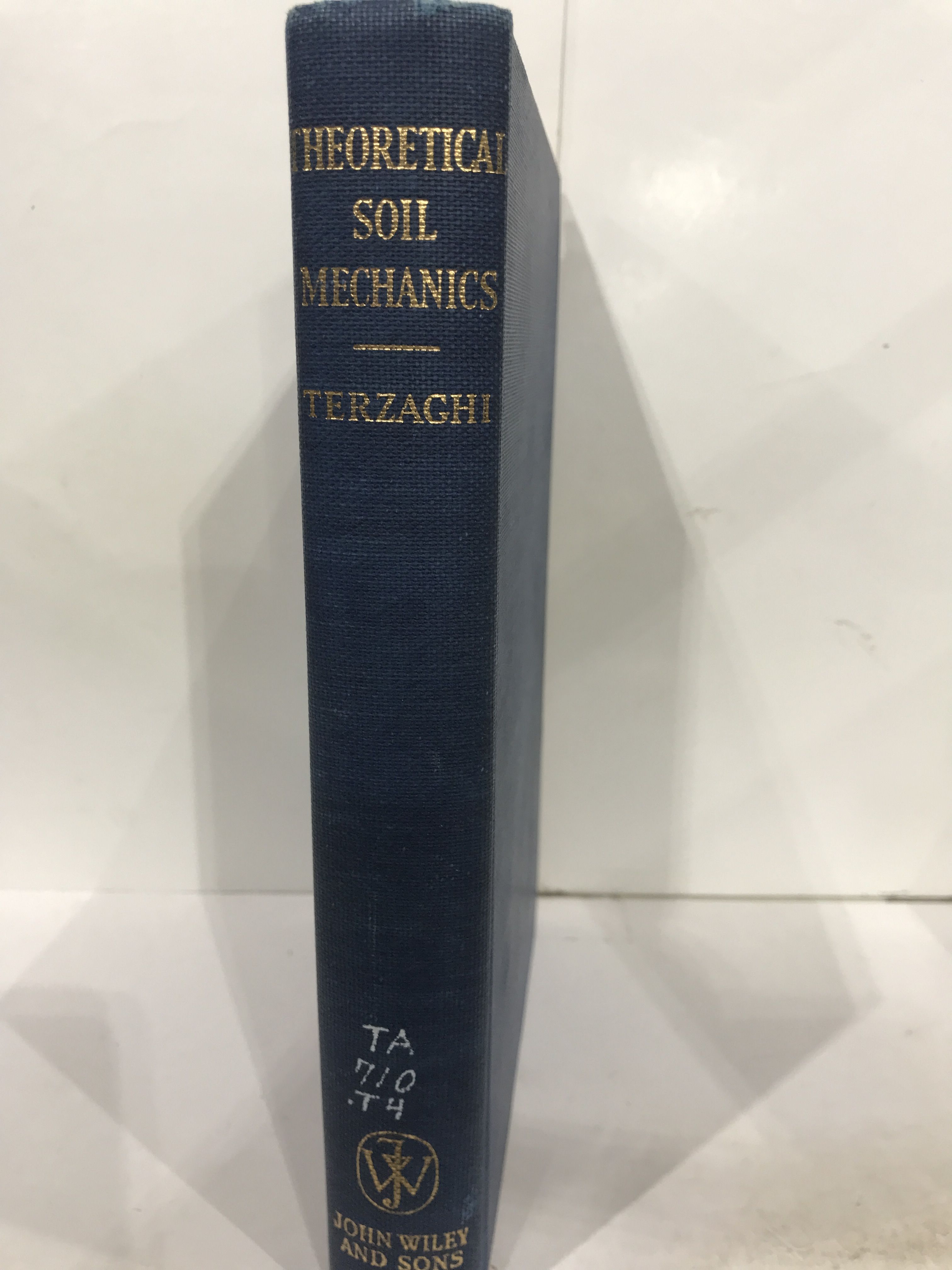 Theoretical Soil Mechanics