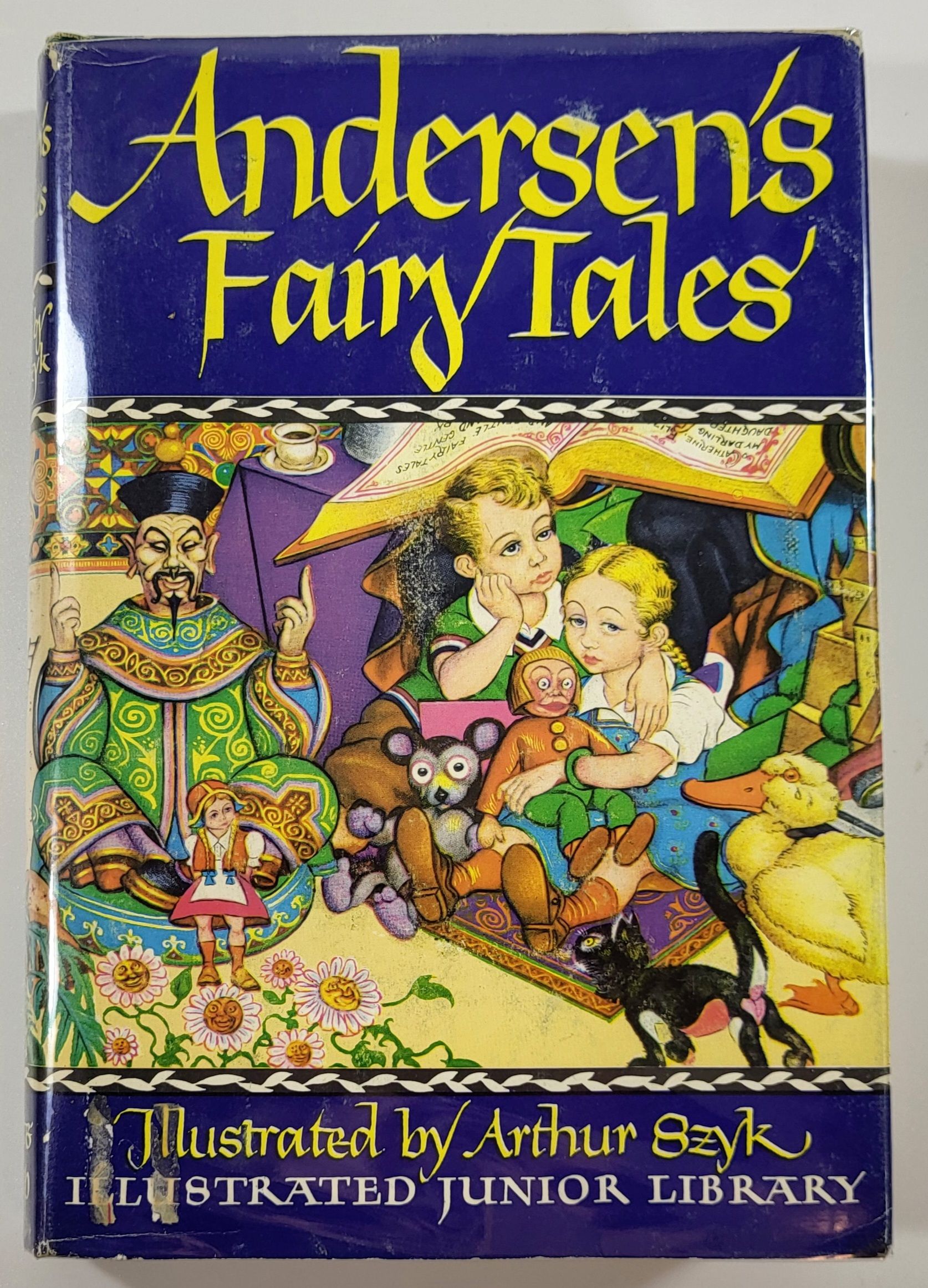 Grimms' Fairy Tales. Illustrated Junior Library